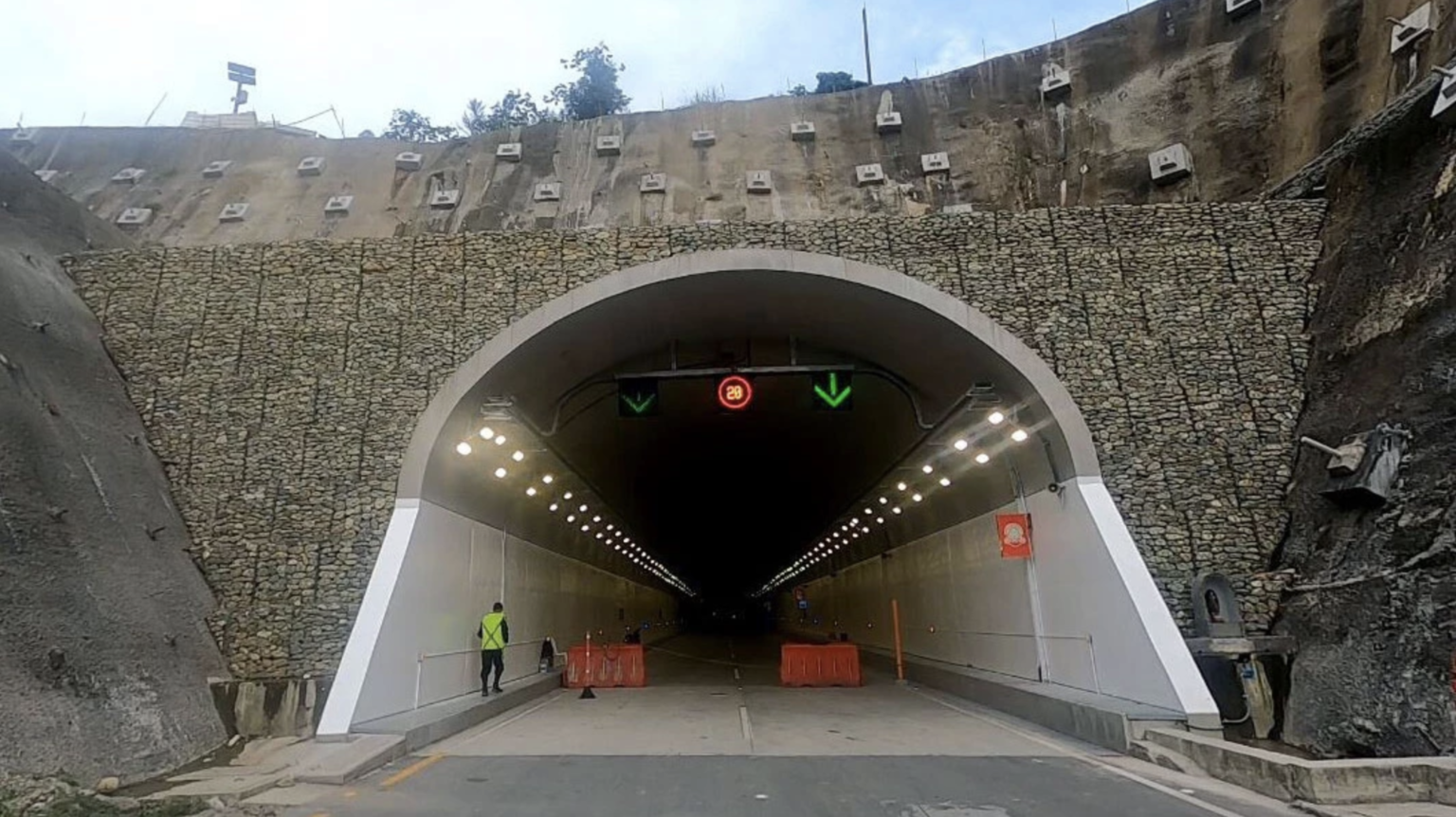 New Colombia Traffic Management System Strengthens Regional Economy