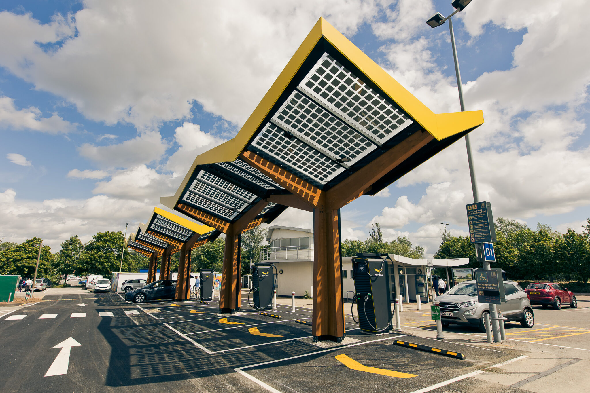 Europe’s Most Powerful EV Charging Hub Opens in Oxford | Future ...