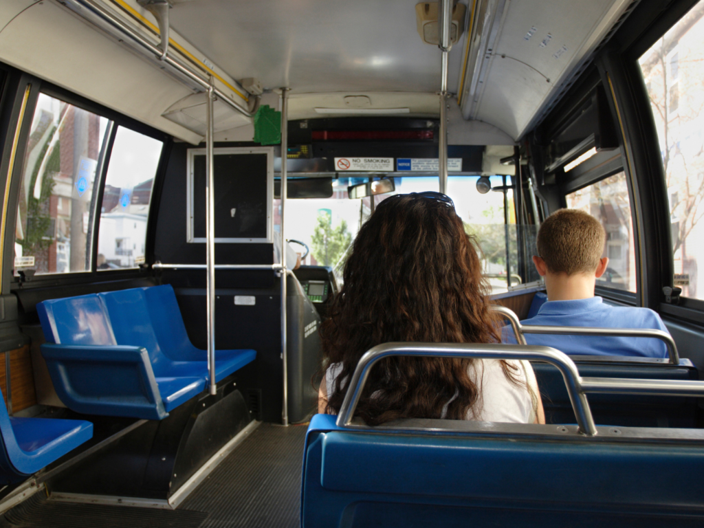 US Public Transit Users Save $13,000 Annually, APTA Report States ...
